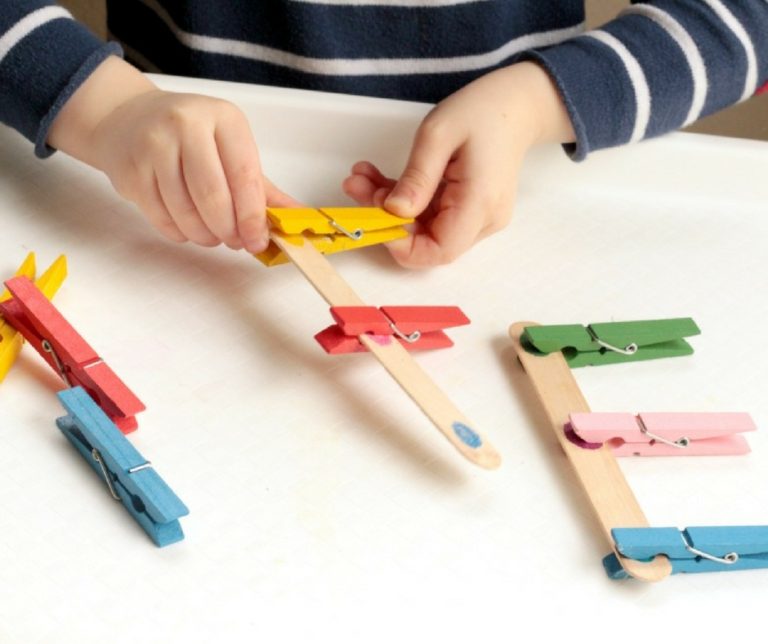 Popsicle Stick Fine Motor Color Match Game for Kids