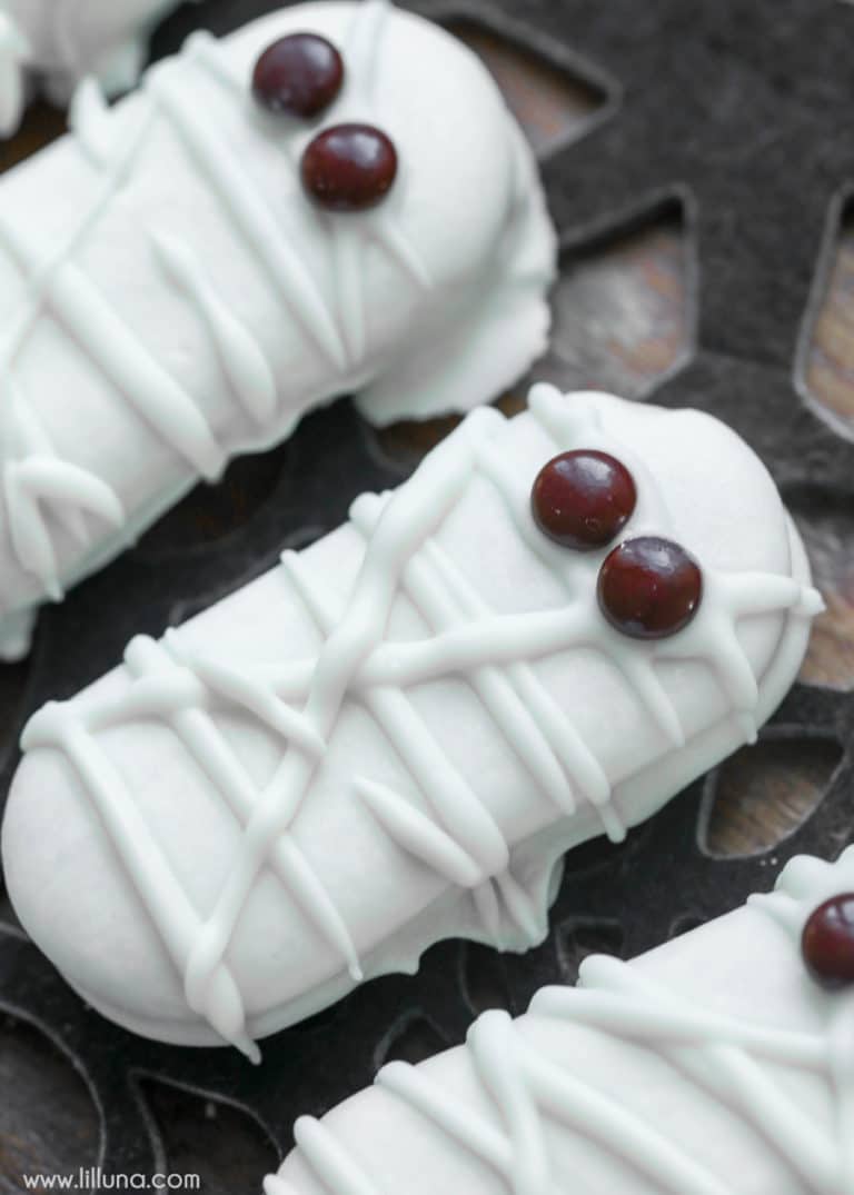 21 Easy Mummy Halloween Finger Foods for Your Next Party