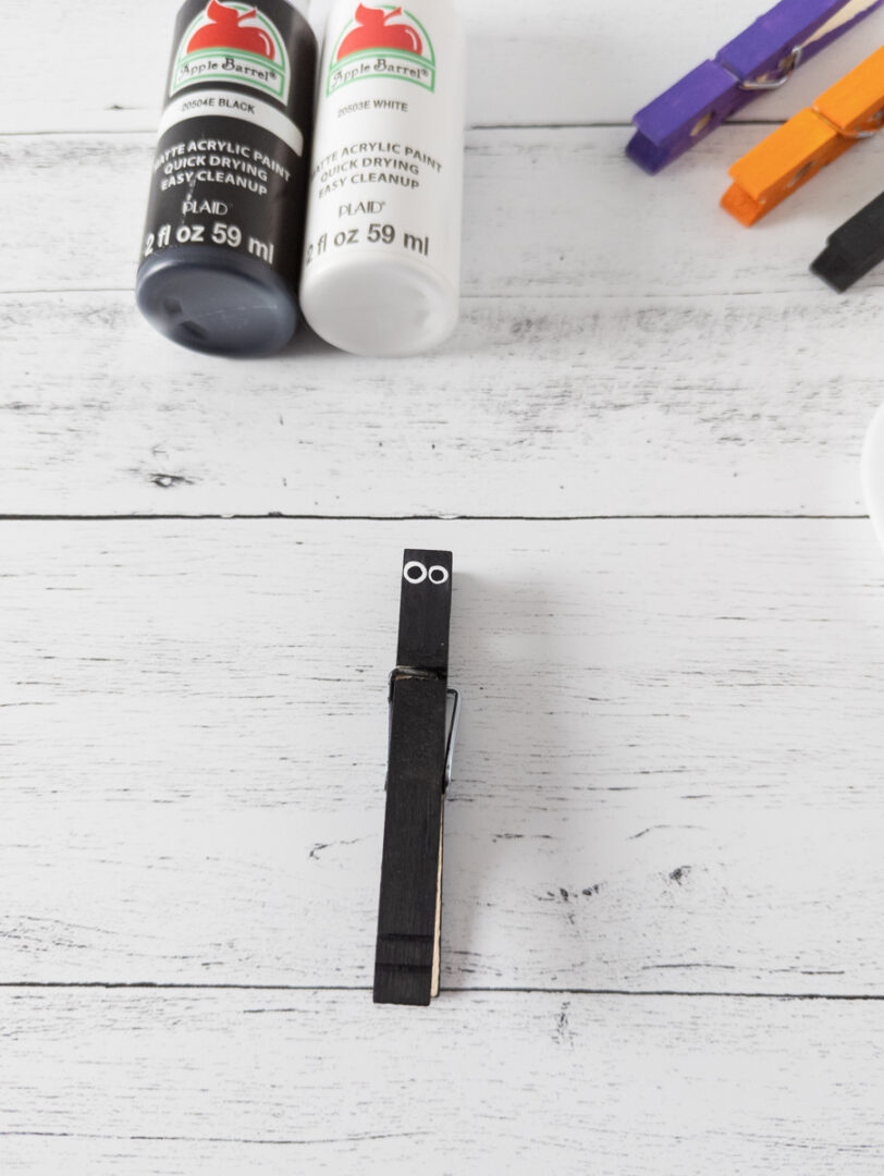 Clothespin Bat Craft | Fun Halloween Kids Craft