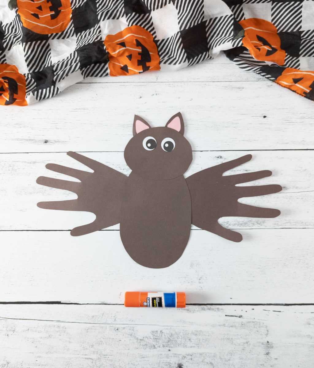 Easy Handprint Bats | Halloween Craft For Kids