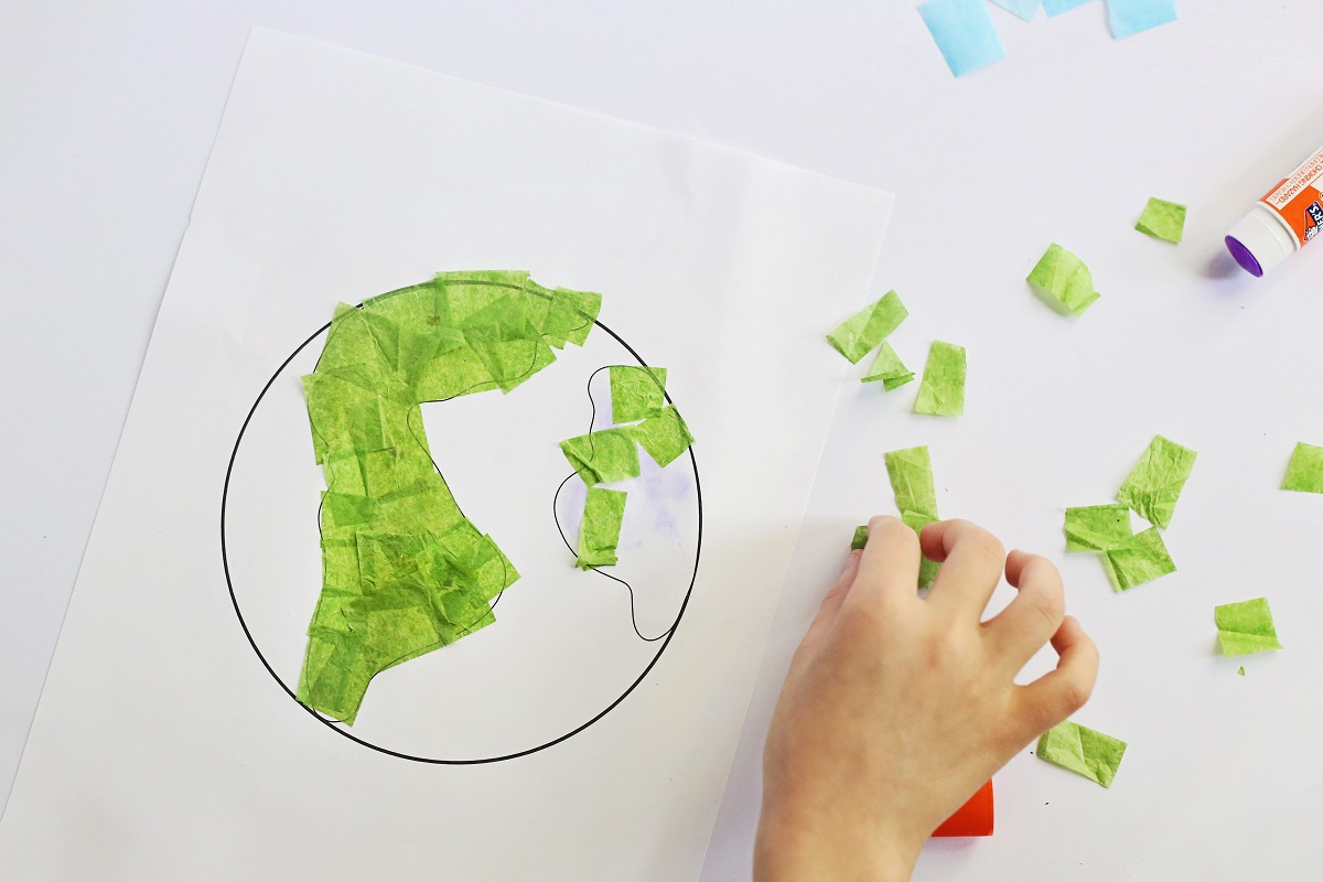 Easy Earth Suncatcher Craft for Kids | Free Printable Template