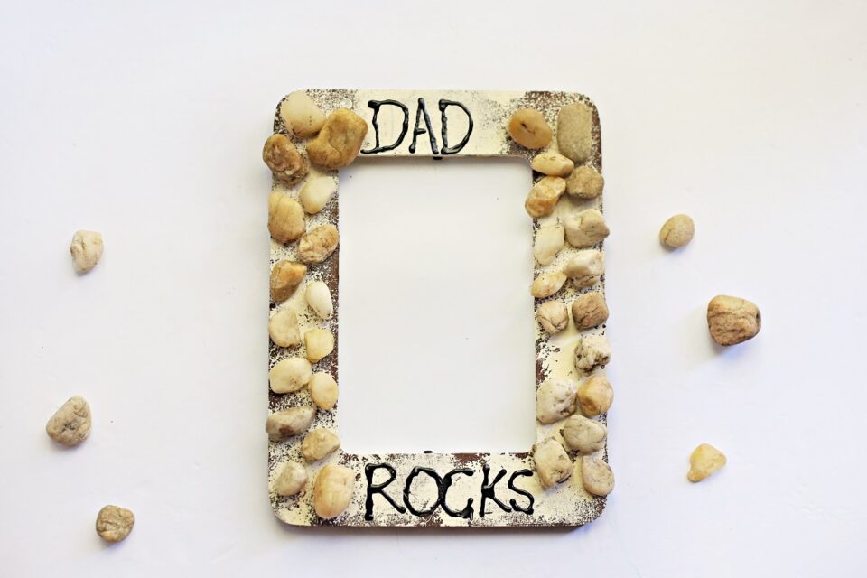 My Dad Rocks Craft for Kids: Photo Frame for Father's Day