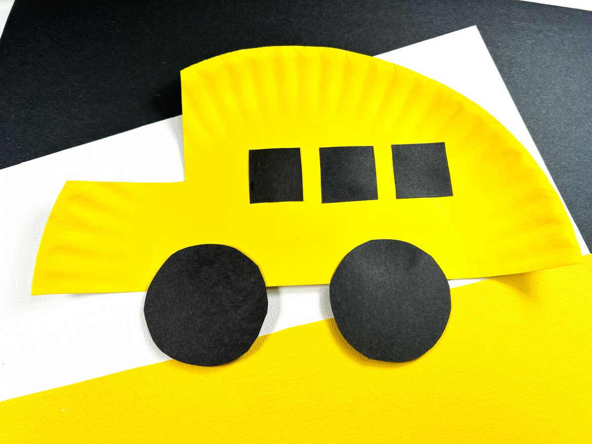 12 School Bus Crafts for Preschoolers | Back to School Activities